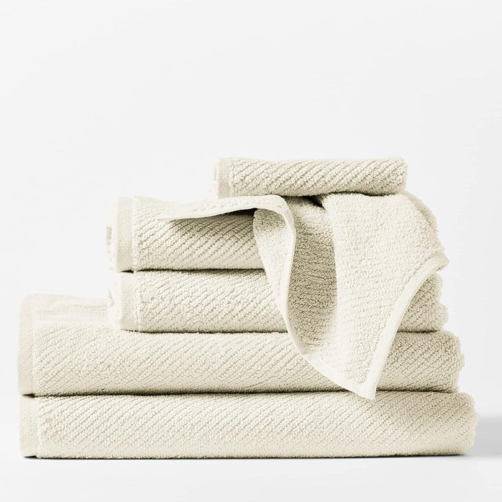 11 Best Organic & Non-Toxic Bath Towels in Canada, Reviewed in 2024