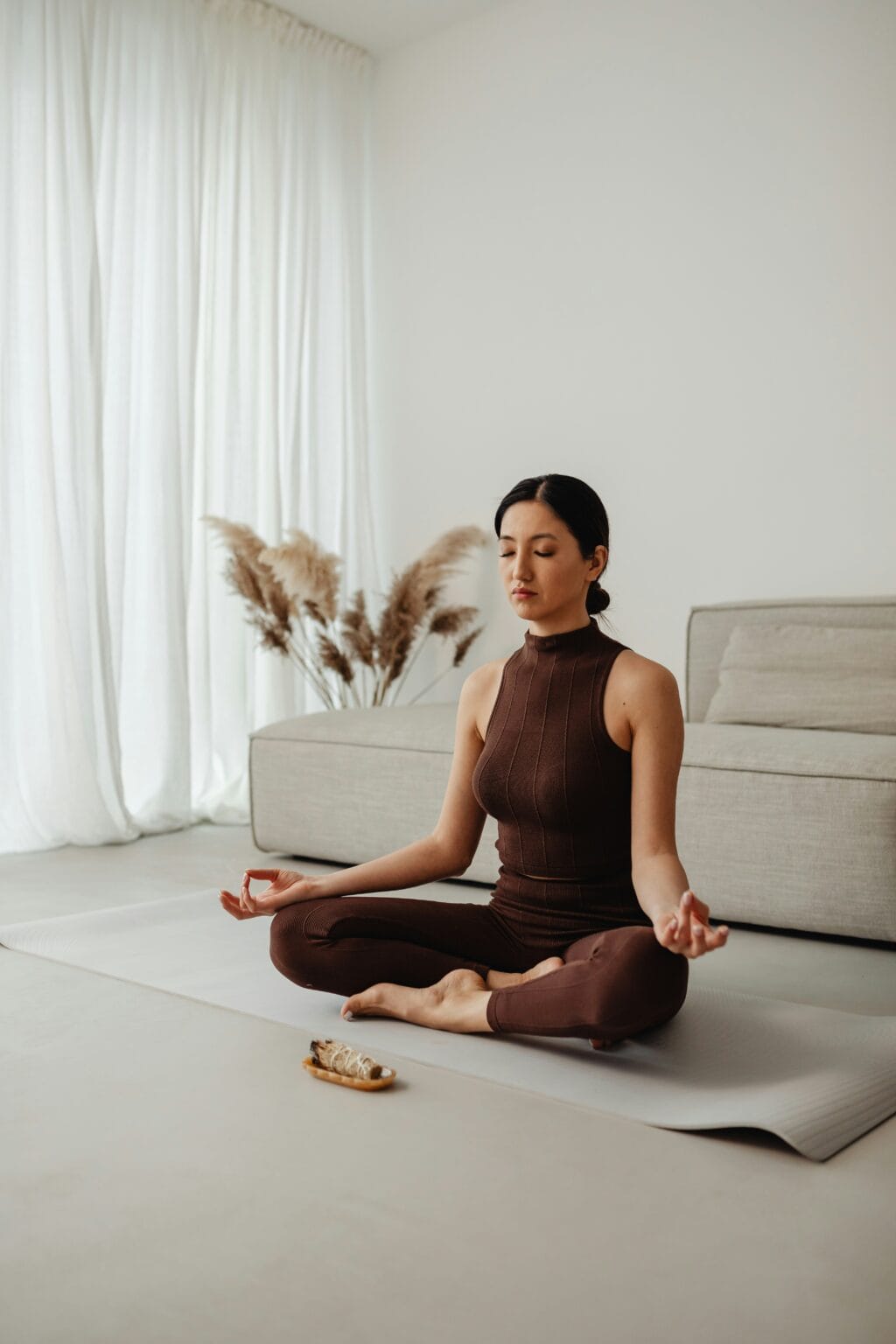 Micro-Moments Of Self Care: 20 Practices in 15 Minutes Or Less ...