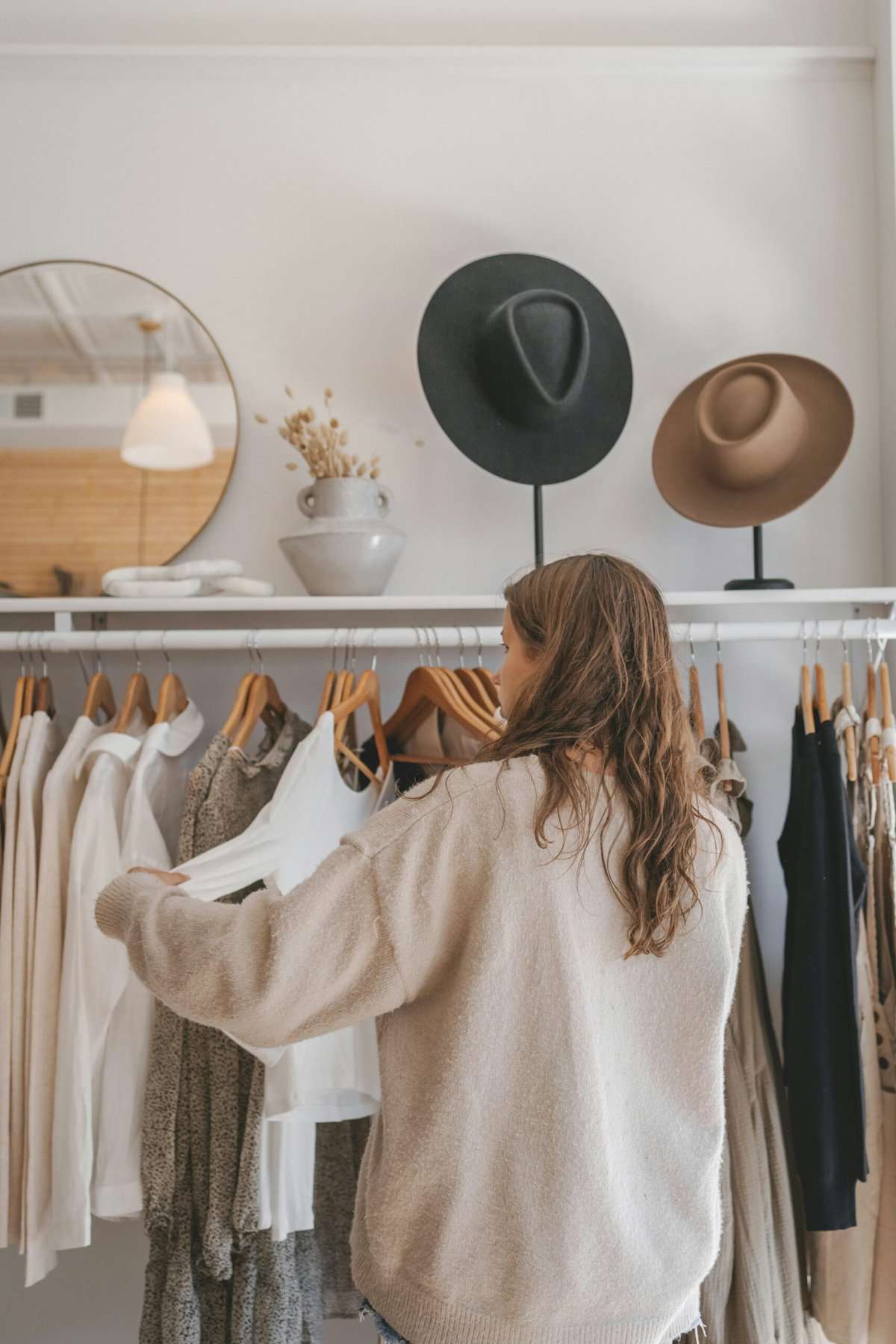 A Minimalist’s Guide to Mindful Shopping & Conscious Consumerism ...